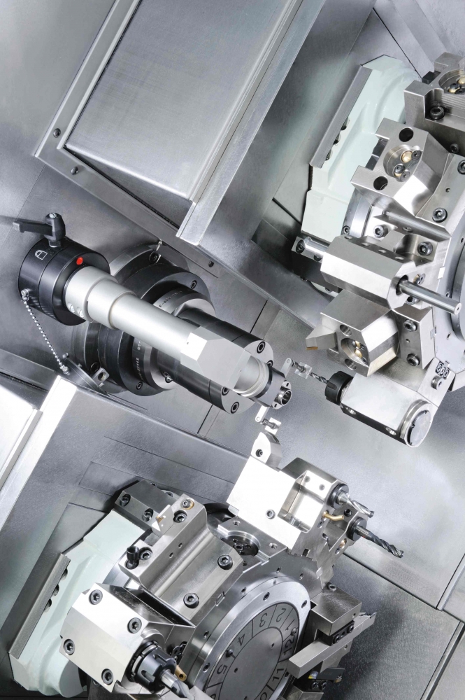 Macchine utensili nuove ed usate: Tornio a CNC orizzontale ...