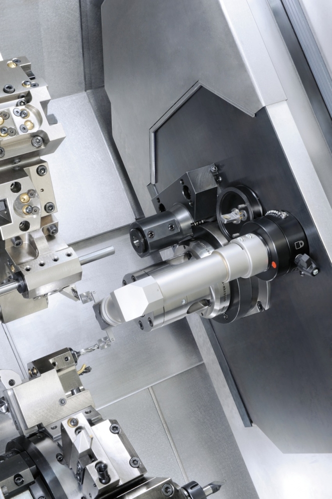 Macchine utensili nuove ed usate: Tornio a CNC orizzontale ...